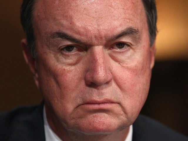 Pension fund to vote against Walmart board - CBS News