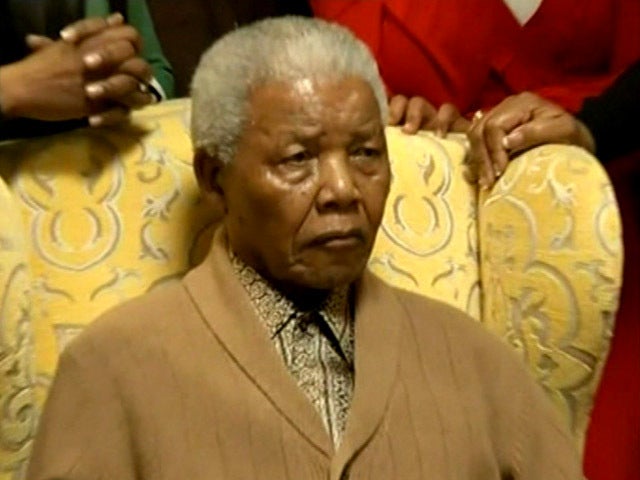 Mandela makes rare appearance for ANC celebration - CBS News