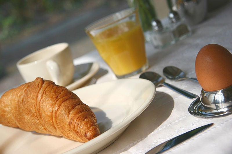 7 delicious, commuter-friendly breakfasts - CBS News