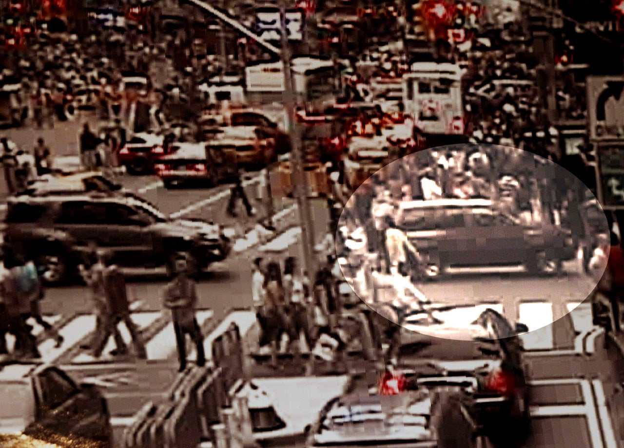 Pakistan court acquits 4 of aiding Times Square bomber - CBS News