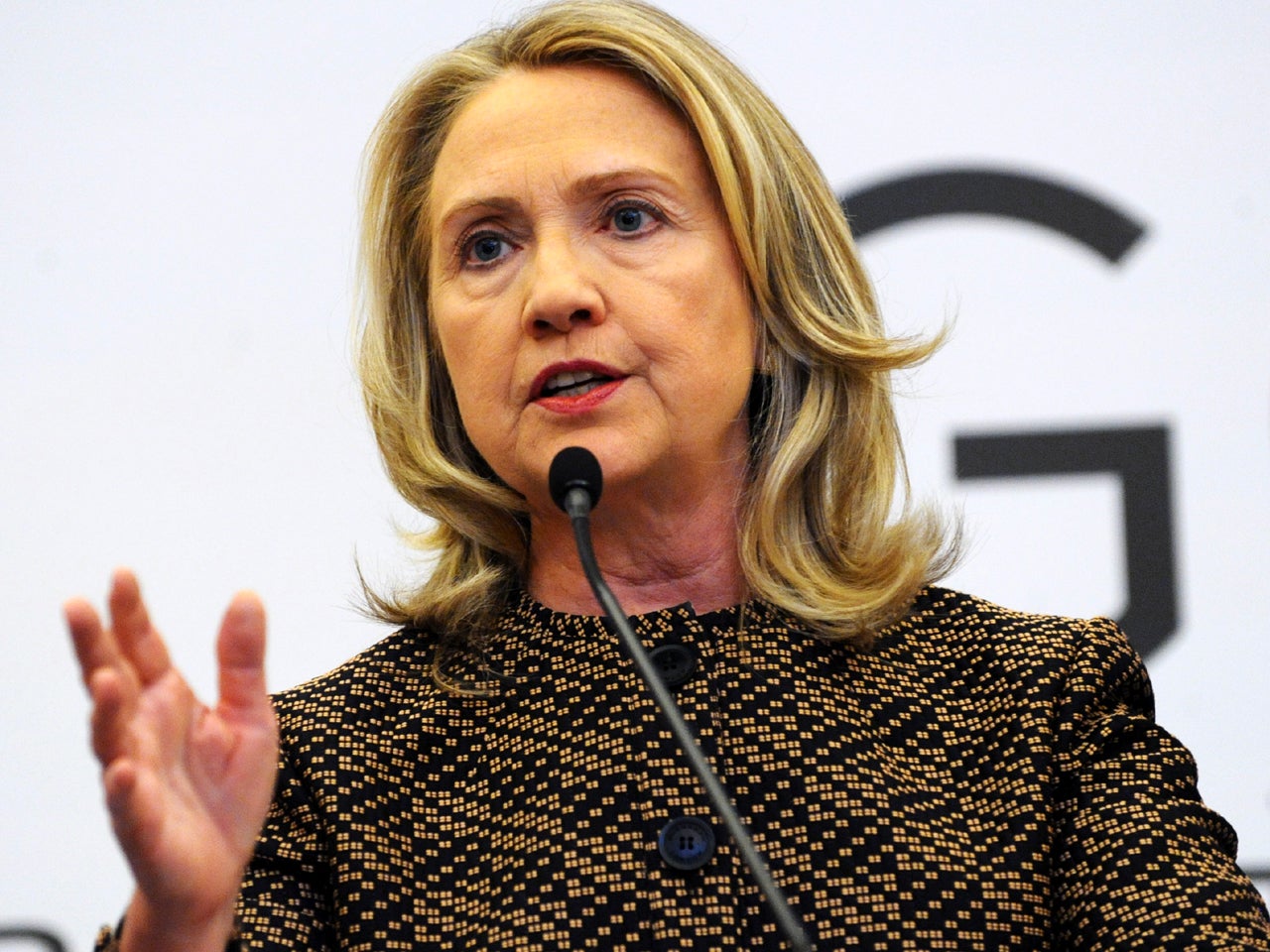 Hillary Clinton: Russia sending attack helicopters to Syrian President ...