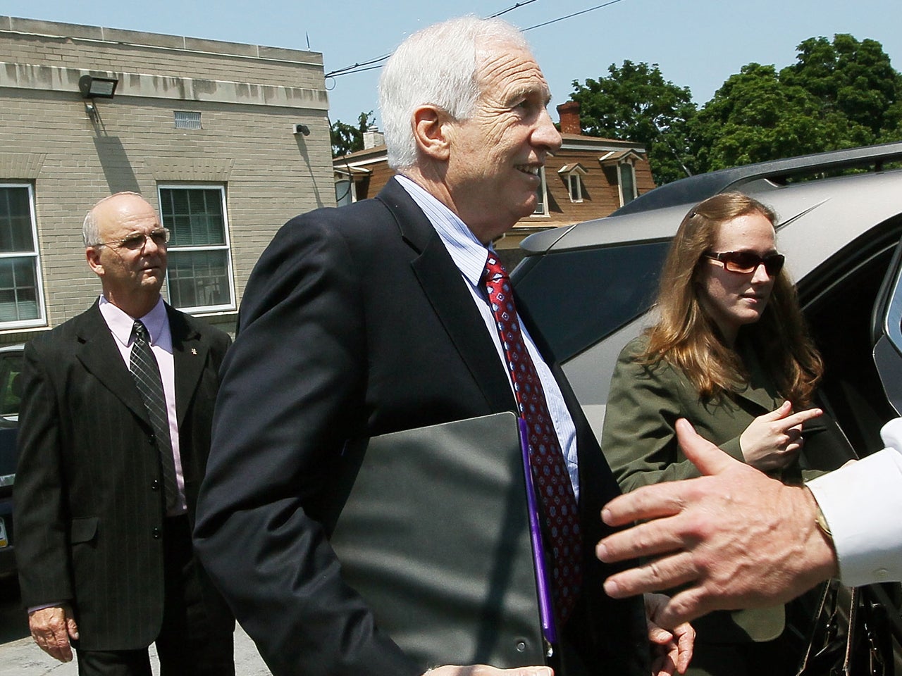 Jerry Sandusky Trial: Jury now deliberating, prosecutor calls defense ...