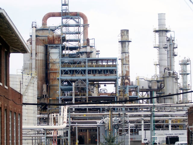 Delta seals deal for refinery, expects workers back - CBS News