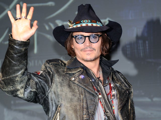 Johnny Depp to star as Boston mob boss James "Whitey" Bulger - CBS News