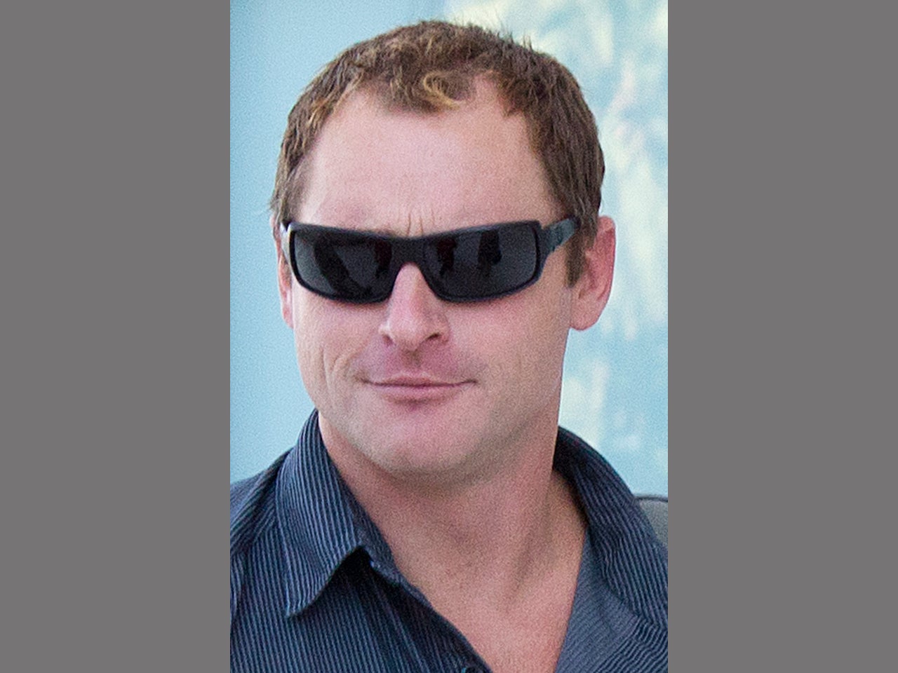 Gun trafficking case gets ex-Navy SEAL 18 years - CBS News