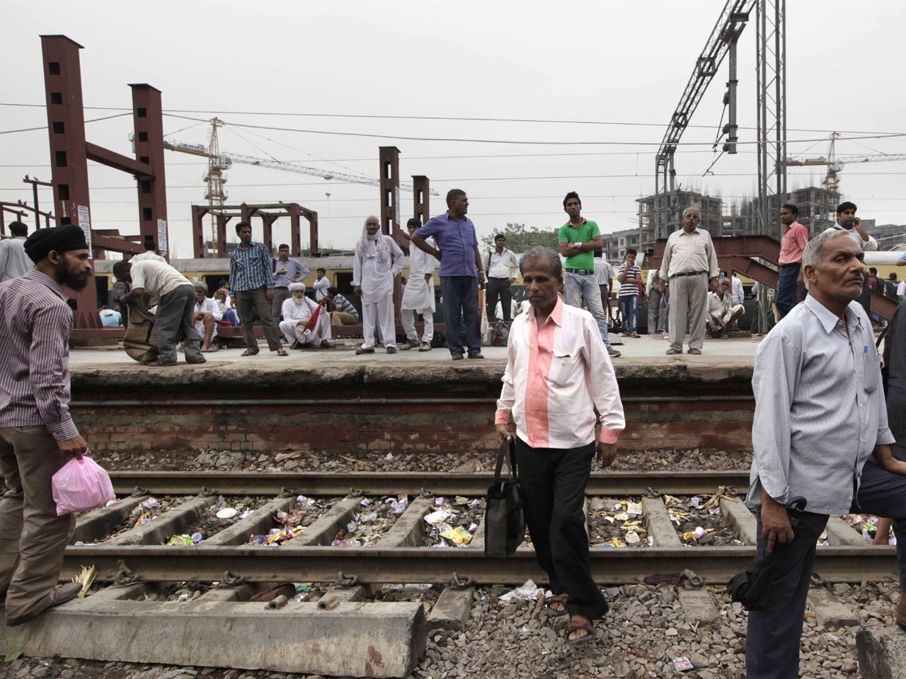 India's power back on, for now - CBS News