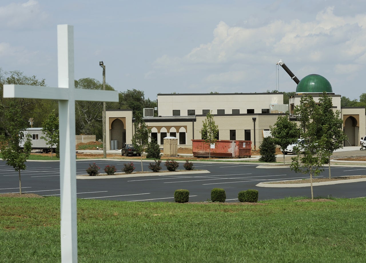 After long struggle, Tenn. mosque opens its doors - CBS News