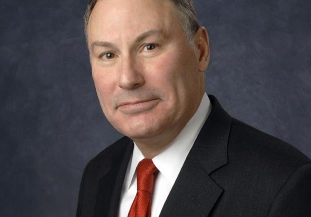 Big East picks CBS VP Mike Aresco as commissioner - CBS News