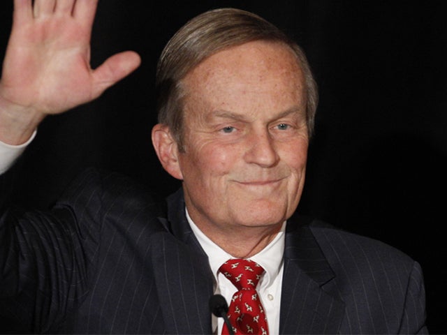 In new TV ad, Akin apologizes for rape comment, again - CBS News