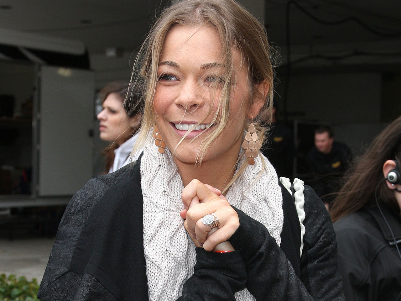 LeAnn Rimes sues two women over recorded phone call - CBS News