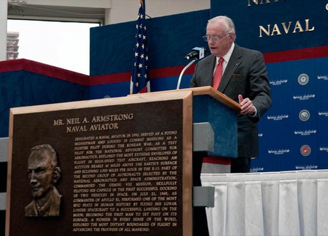 Neil Armstrong, who stood on moon's Sea of Tranquility, to be buried at ...