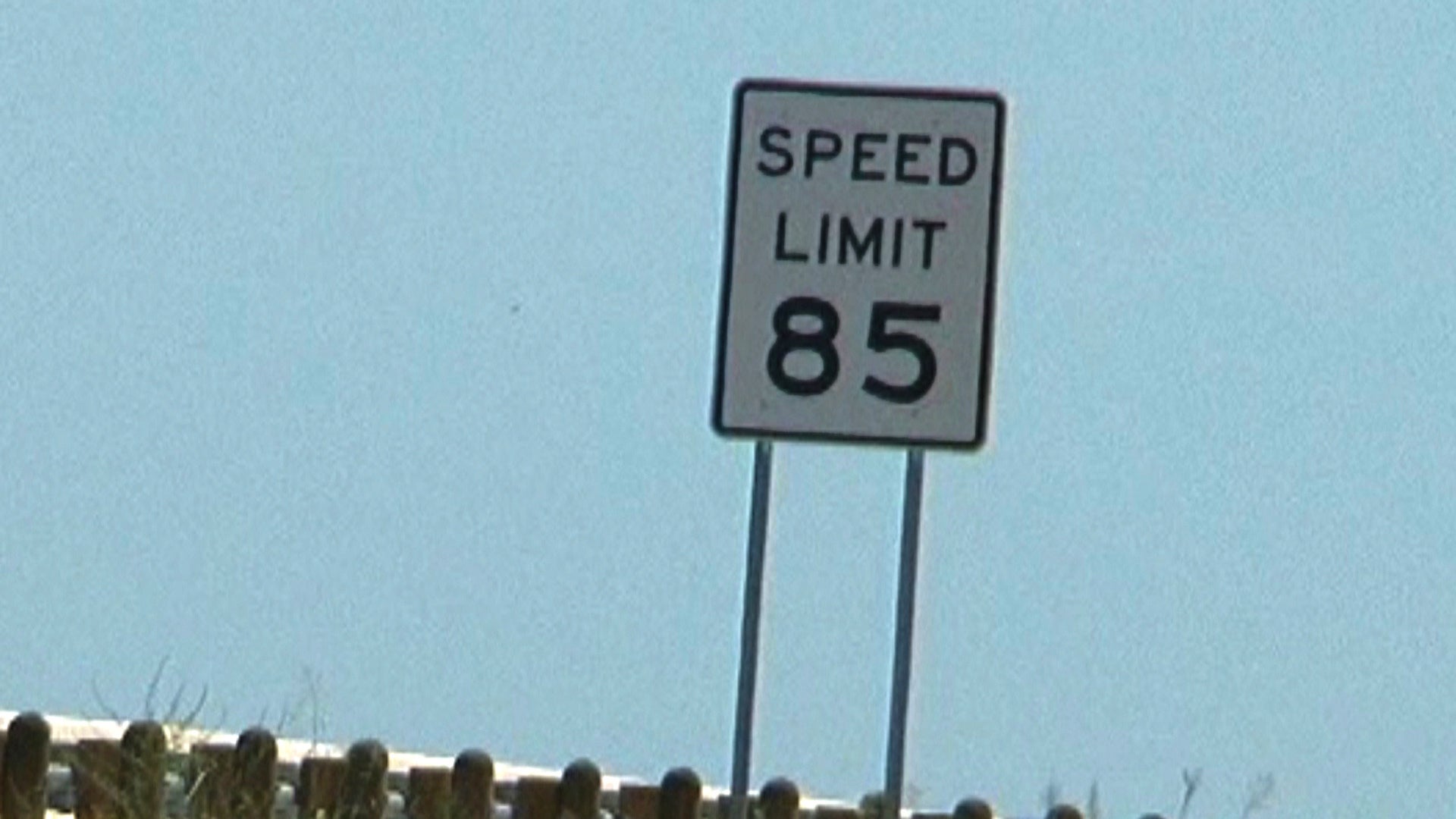85 mph speed limit in Texas a potential killer? - CBS News