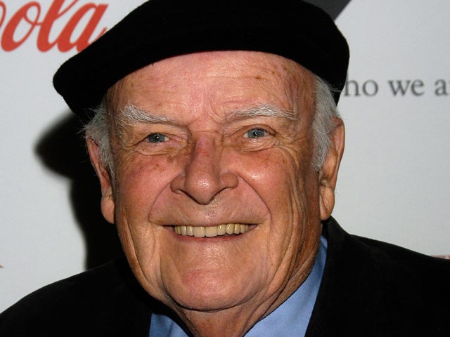 "General Hospital" star John Ingle dies at 84 - CBS News