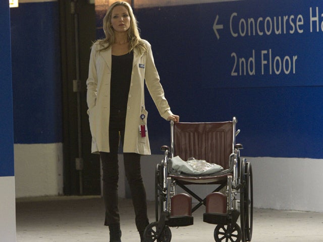 "The Mob Doctor" series premiere: Living two lives - CBS News