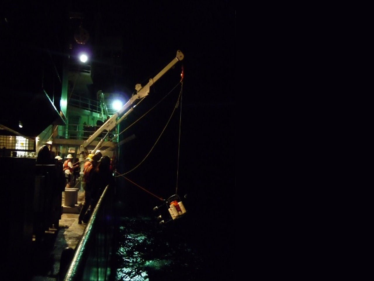 Dipping into the deep: Mission explores Tonga Trench - CBS News