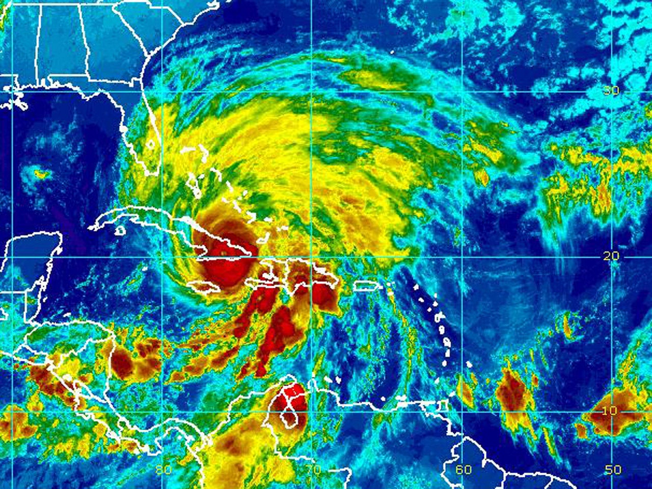 Hurricane Sandy roars into Cuba - CBS News