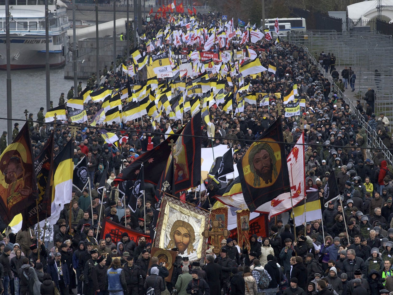 Russian nationalists protest Putin in Moscow - CBS News