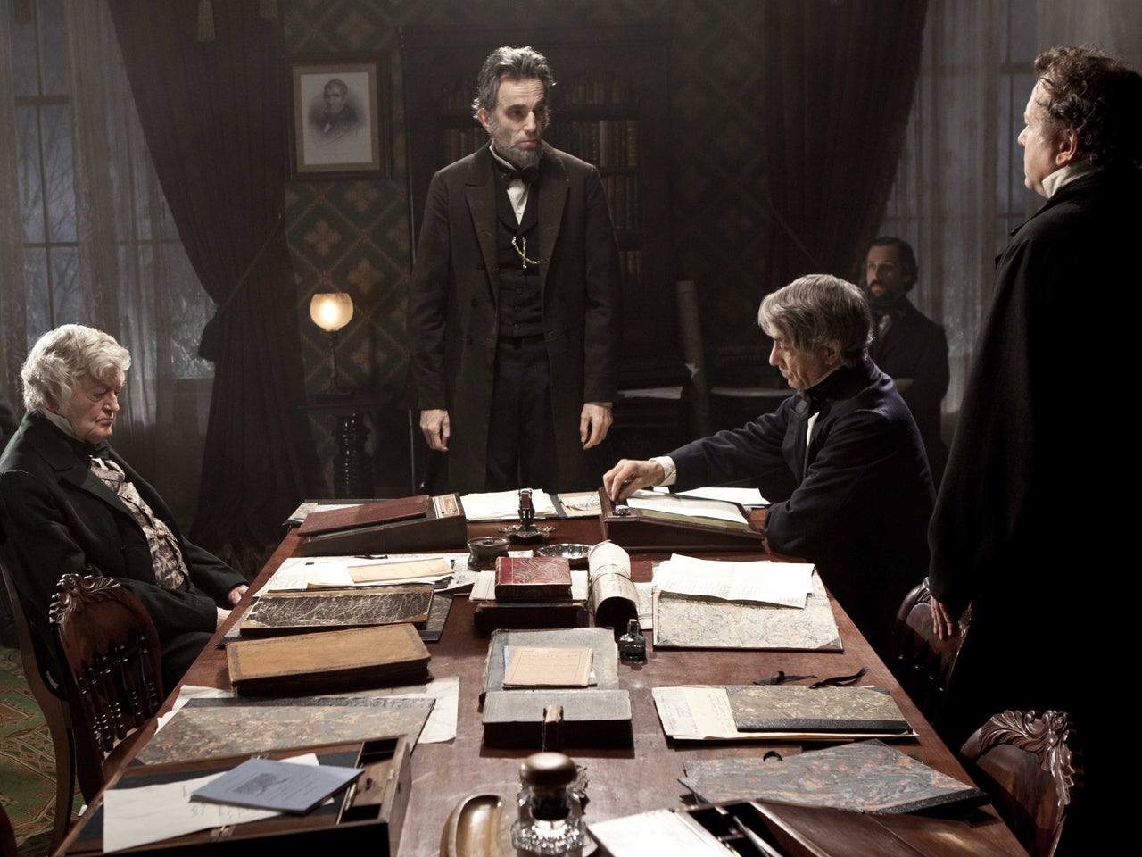 "Lincoln" reviews: Critics gush over new Steven Spielberg film - CBS News