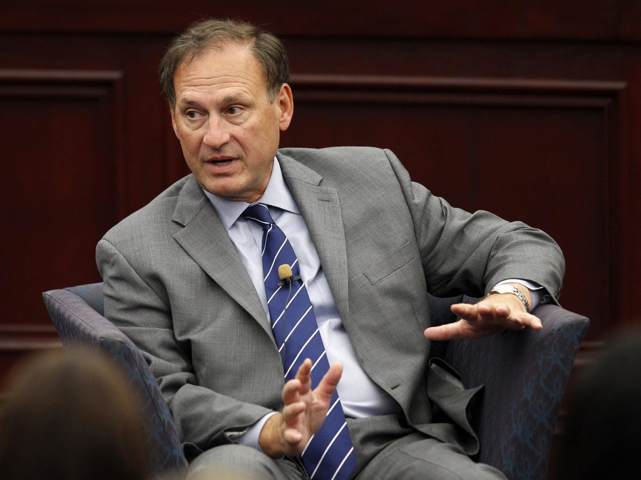 Alito takes on critics of Citizens United - CBS News