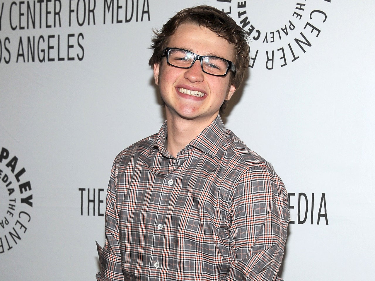 Angus T. Jones slams "Two and a Half Men," calls it "filth" - CBS News