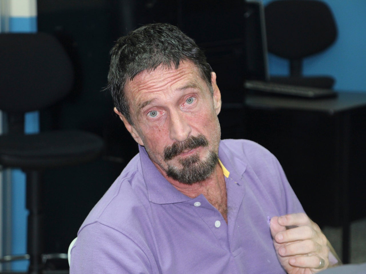 How smartphone led to John McAfee's capture - CBS News