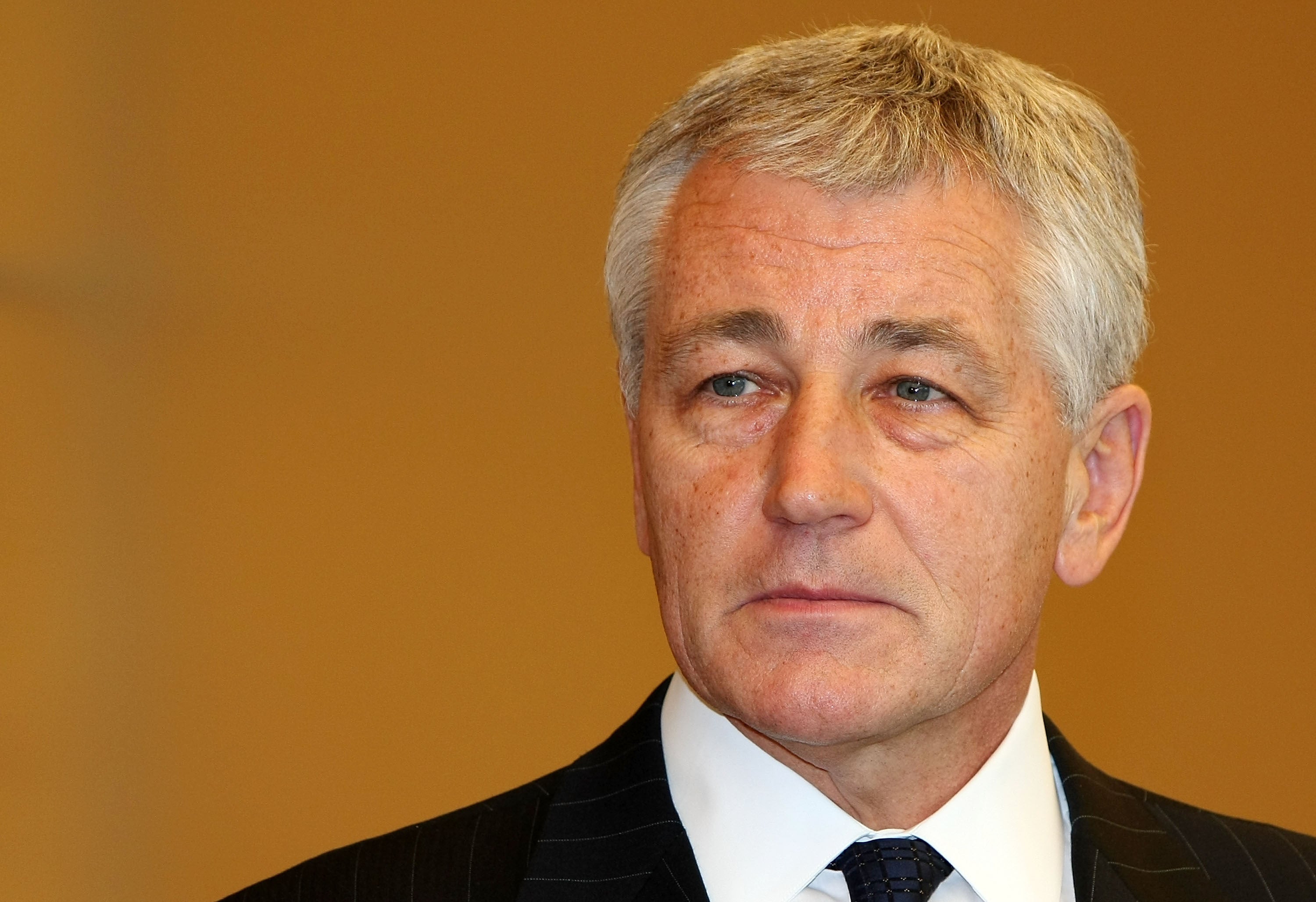 Chuck Hagel apologizes for 1998 gay slur - CBS News