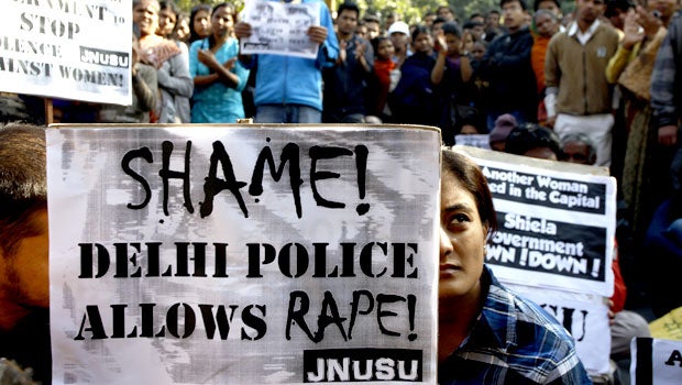 Brutal India gang rape triggers outrage - CBS News