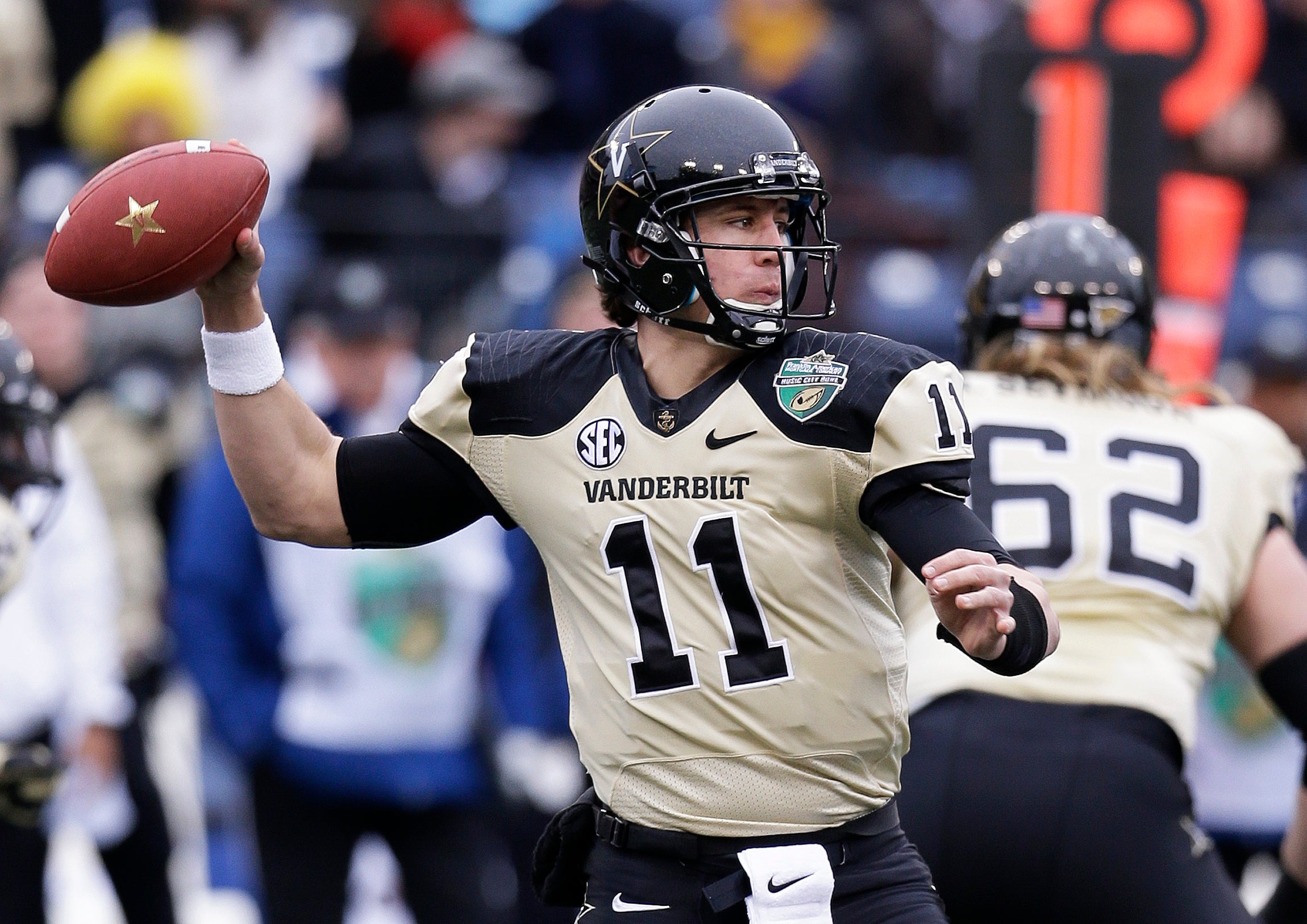 Vanderbilt tops N.C. State in Music City Bowl - CBS News