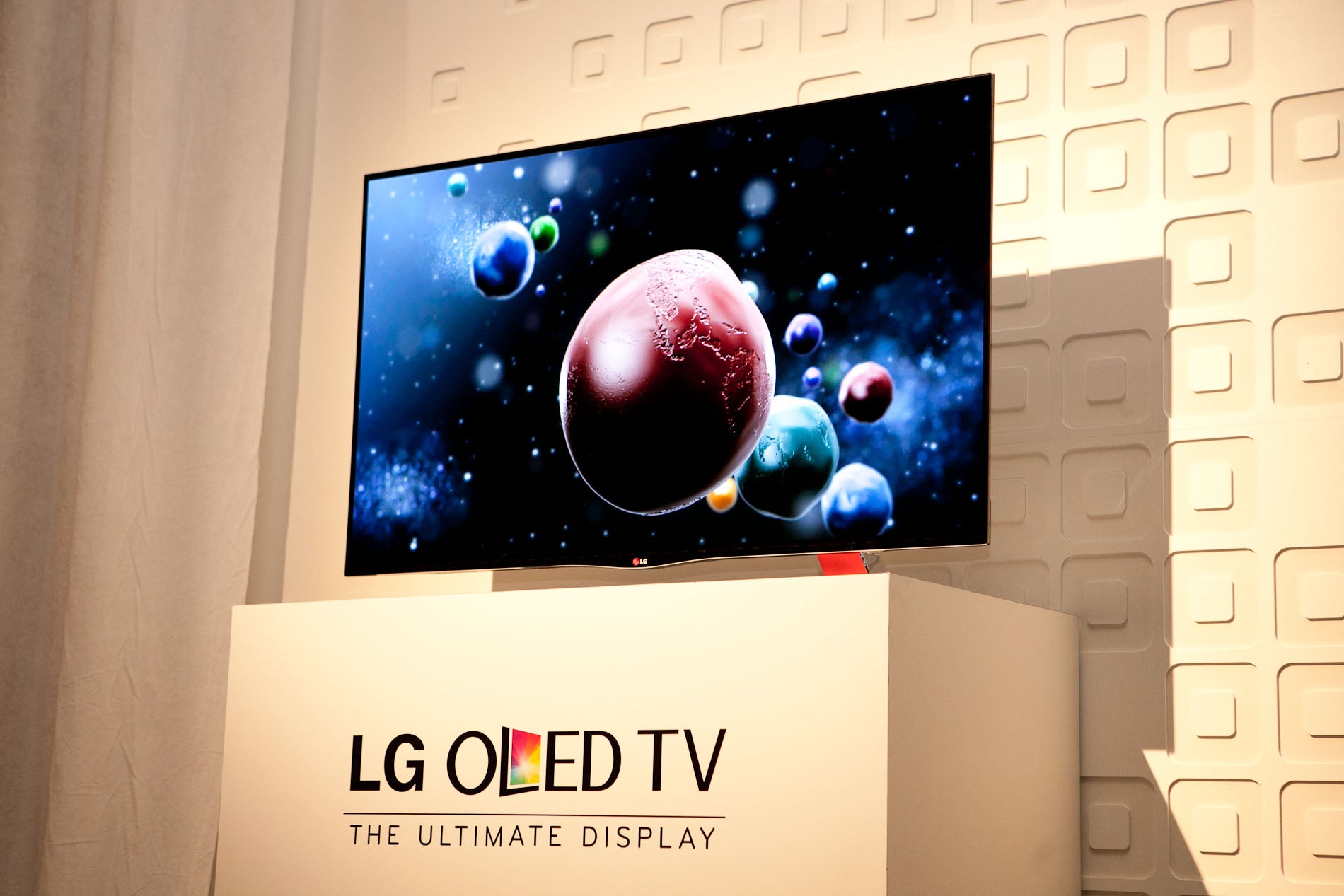 LG announces "4K" 55-inch ultra-HD TV - CBS News