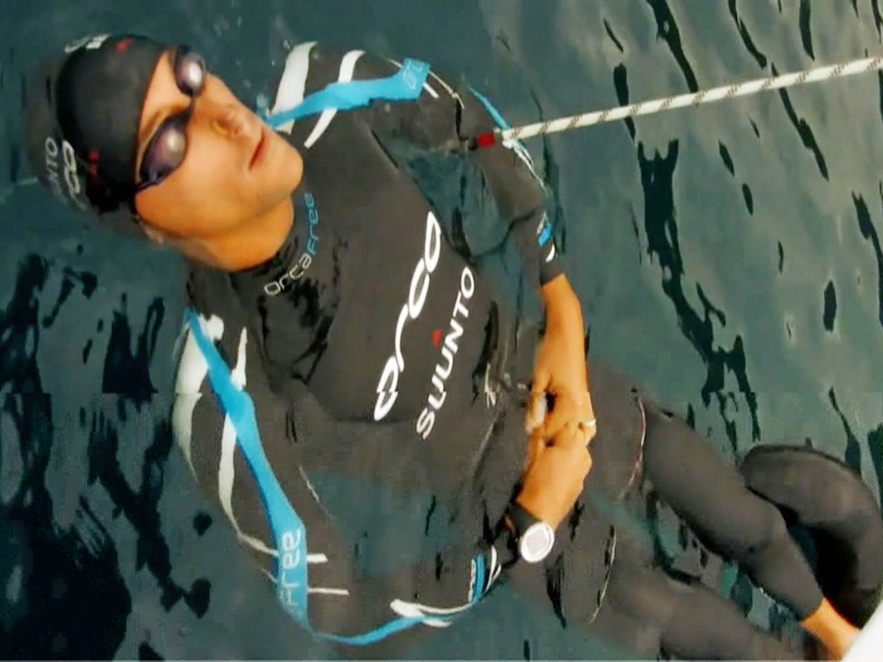 Top athletes of free diving on 60 Minutes - CBS News