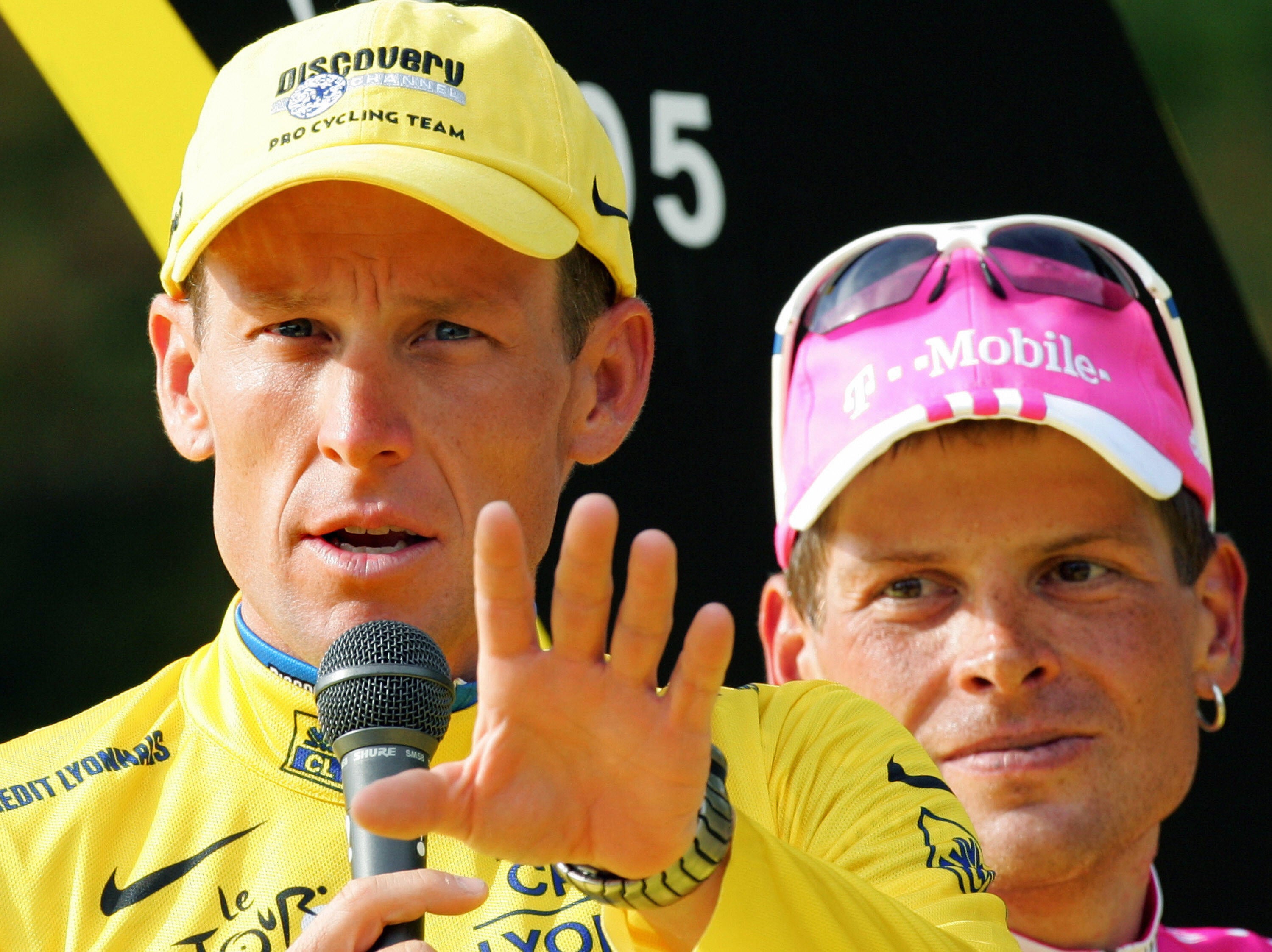 Cancer survivor: Lance Armstrong saga "saddens me" - CBS News
