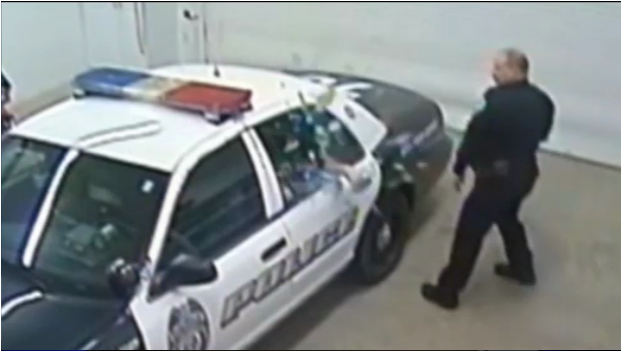 Woman punched mom, kicked out patrol car window, say Ohio police - CBS News