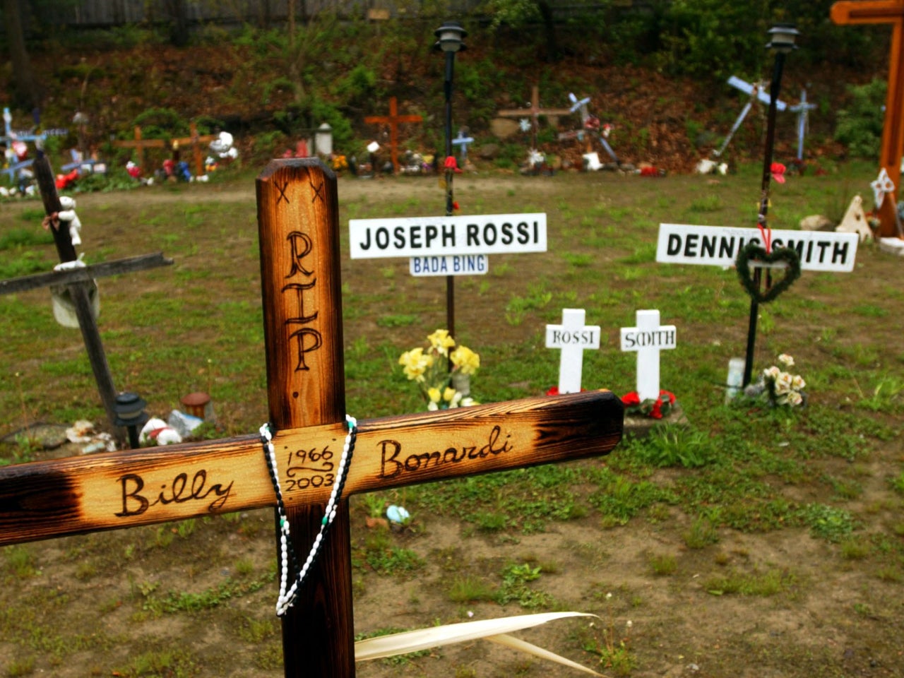 The Rhode Island nightclub fire, ten years later - CBS News