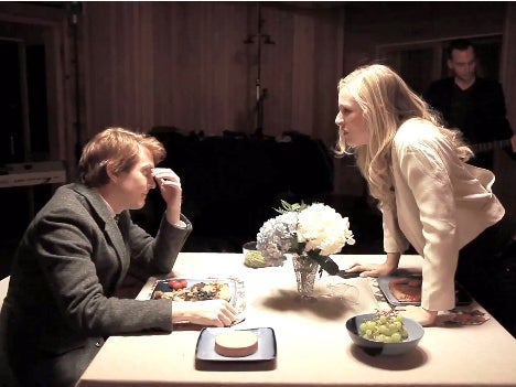 Couple argues through the music of The Beatles - CBS News