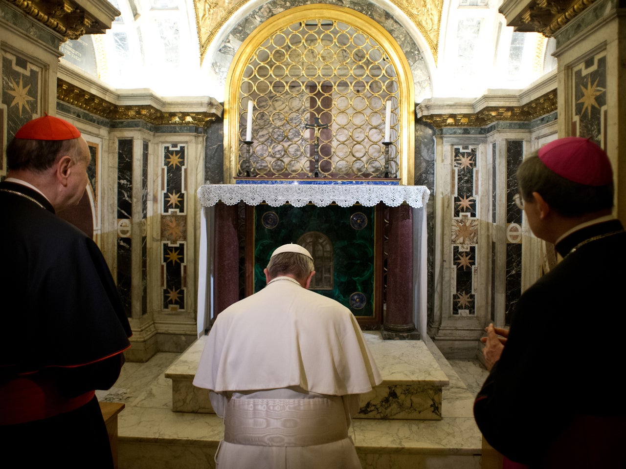 Pope Francis Visits St Peter s Tomb Under Vatican CBS News