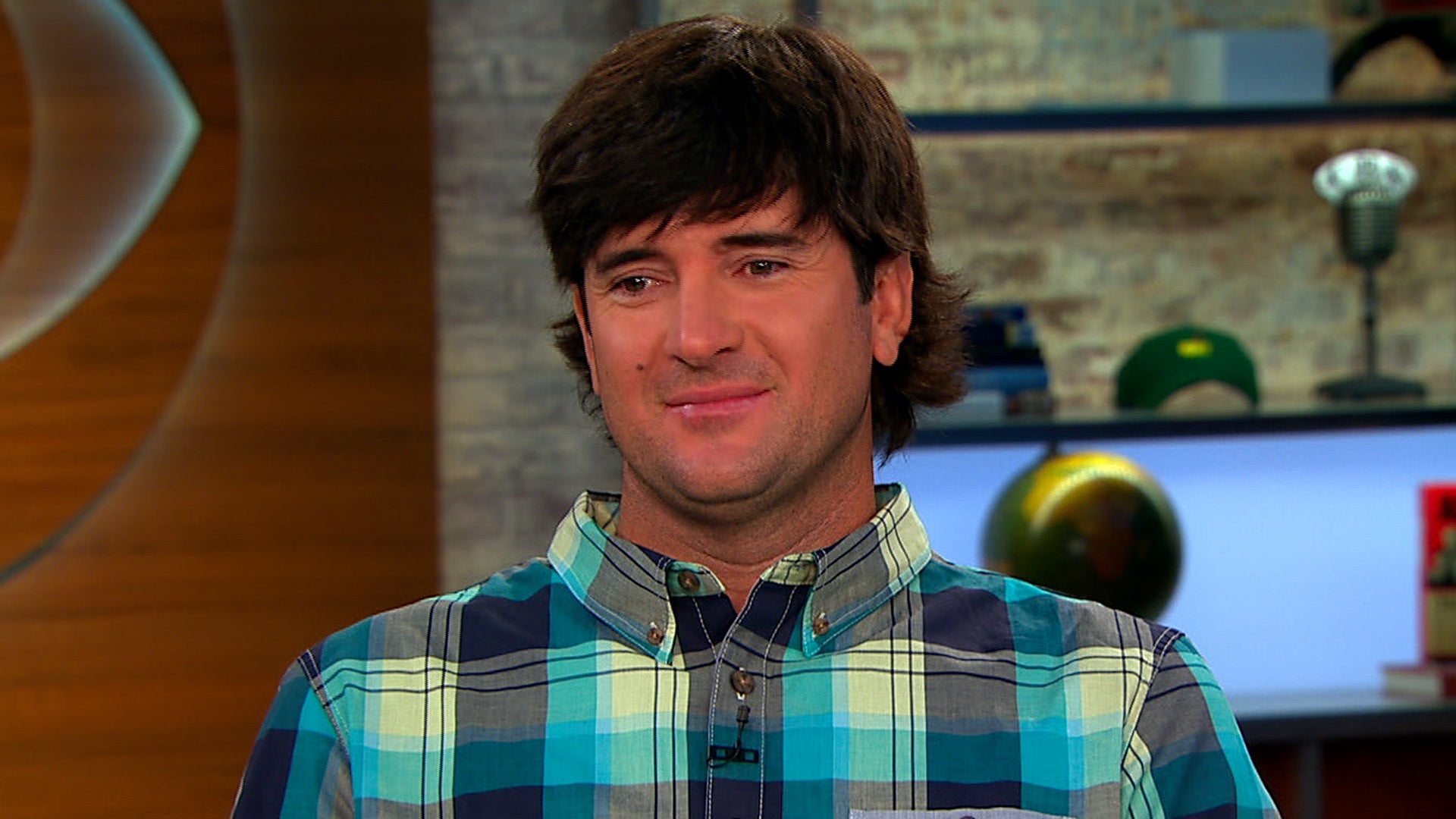 Bubba Watson talks Masters, his hovercraft and Tiger's game - CBS News