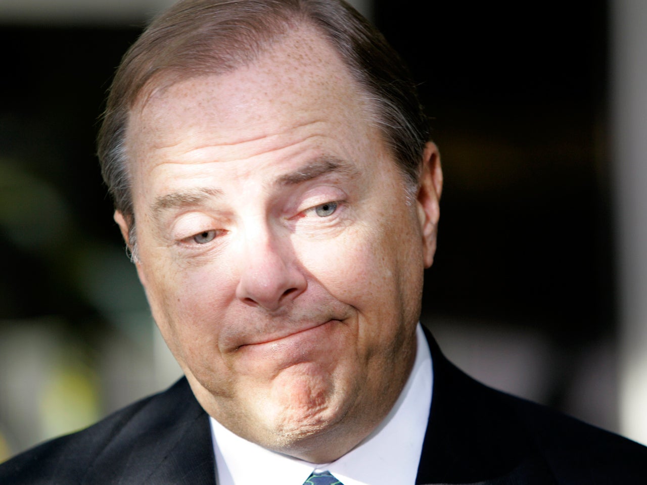 Former Enron CEO Jeffrey Skilling released from prison - CBS News