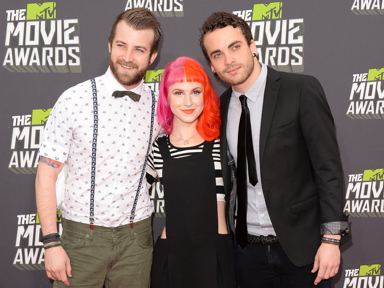 Paramore scores first No. 1 album - CBS News
