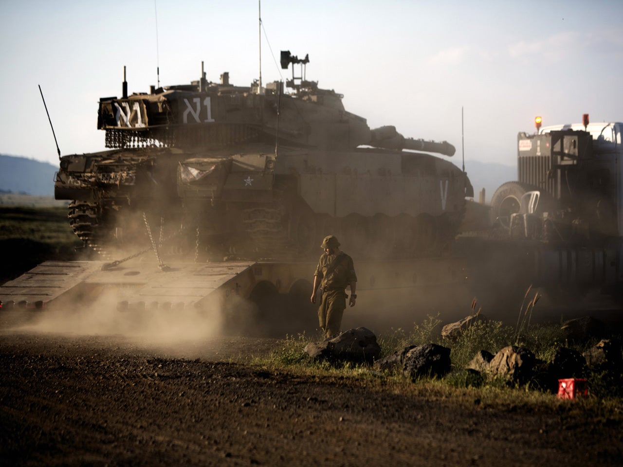 Syrian mortar shell lands in Golan Heights: Israel - CBS News