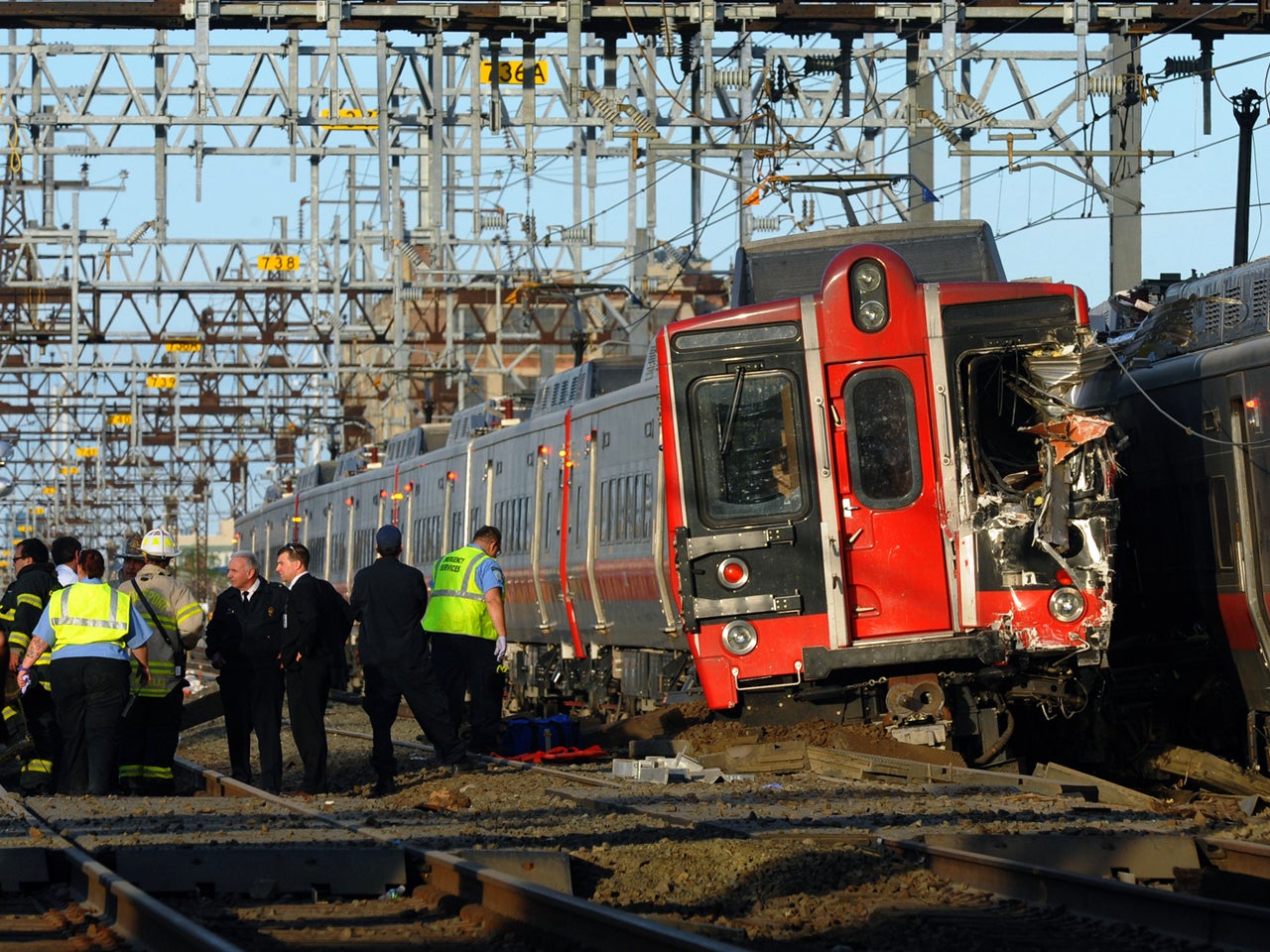 Limited service resumes on NYC-Conn. train route - CBS News