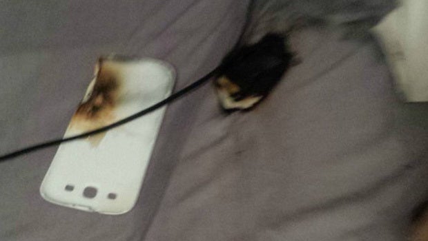 Reddit user claims Samsung Galaxy S III caught fire - CBS News
