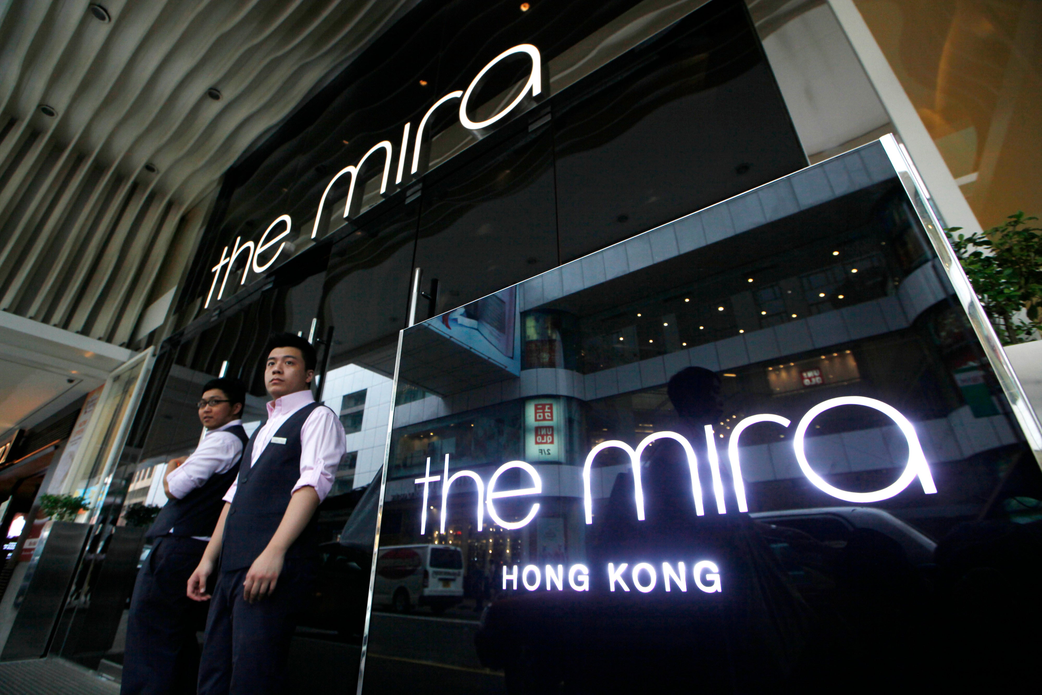 Edward Snowden, leaker of U.S. spy program documents, faces hard ...