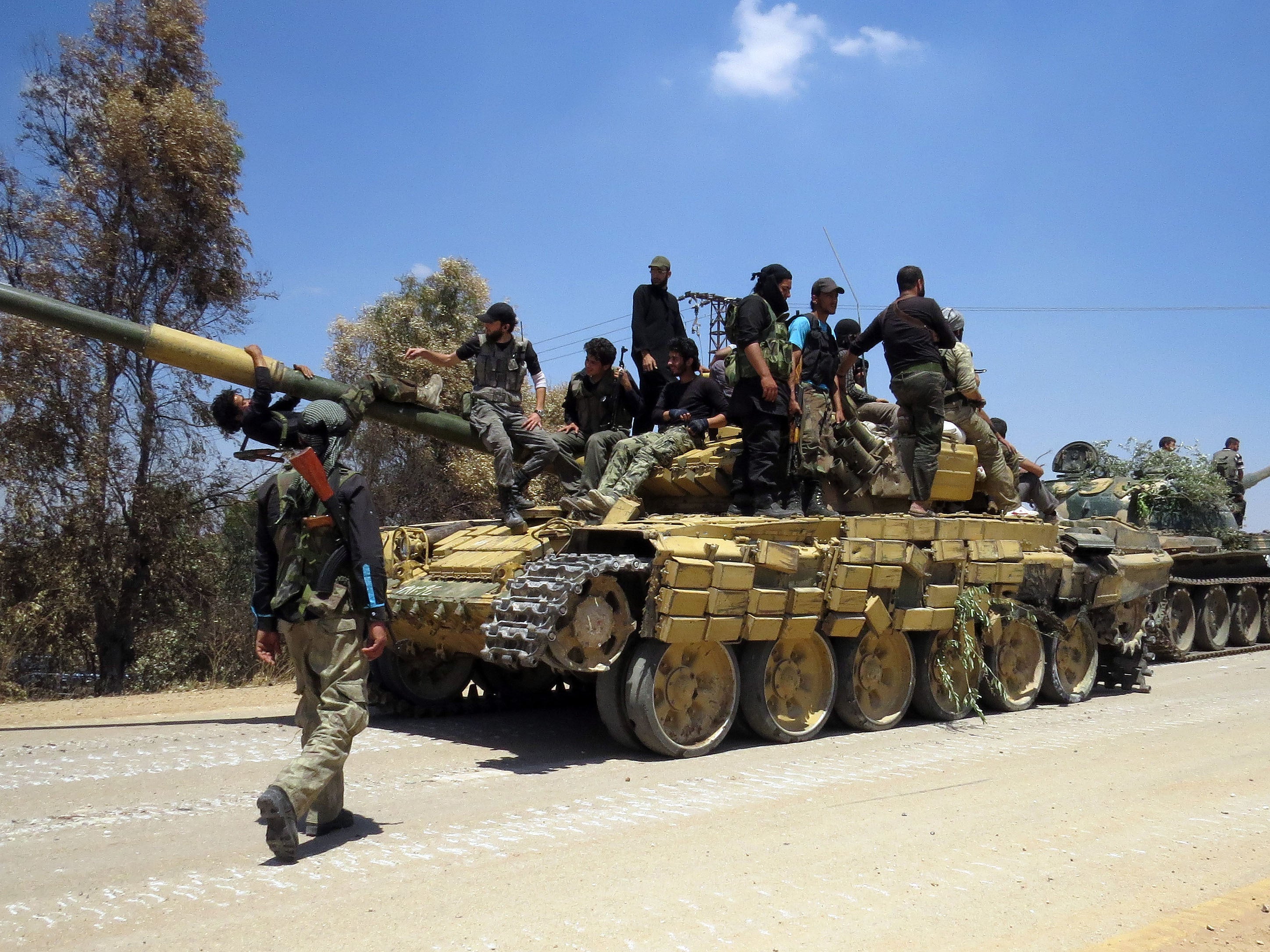 U.S. training Syrian rebels at secret bases - CBS News