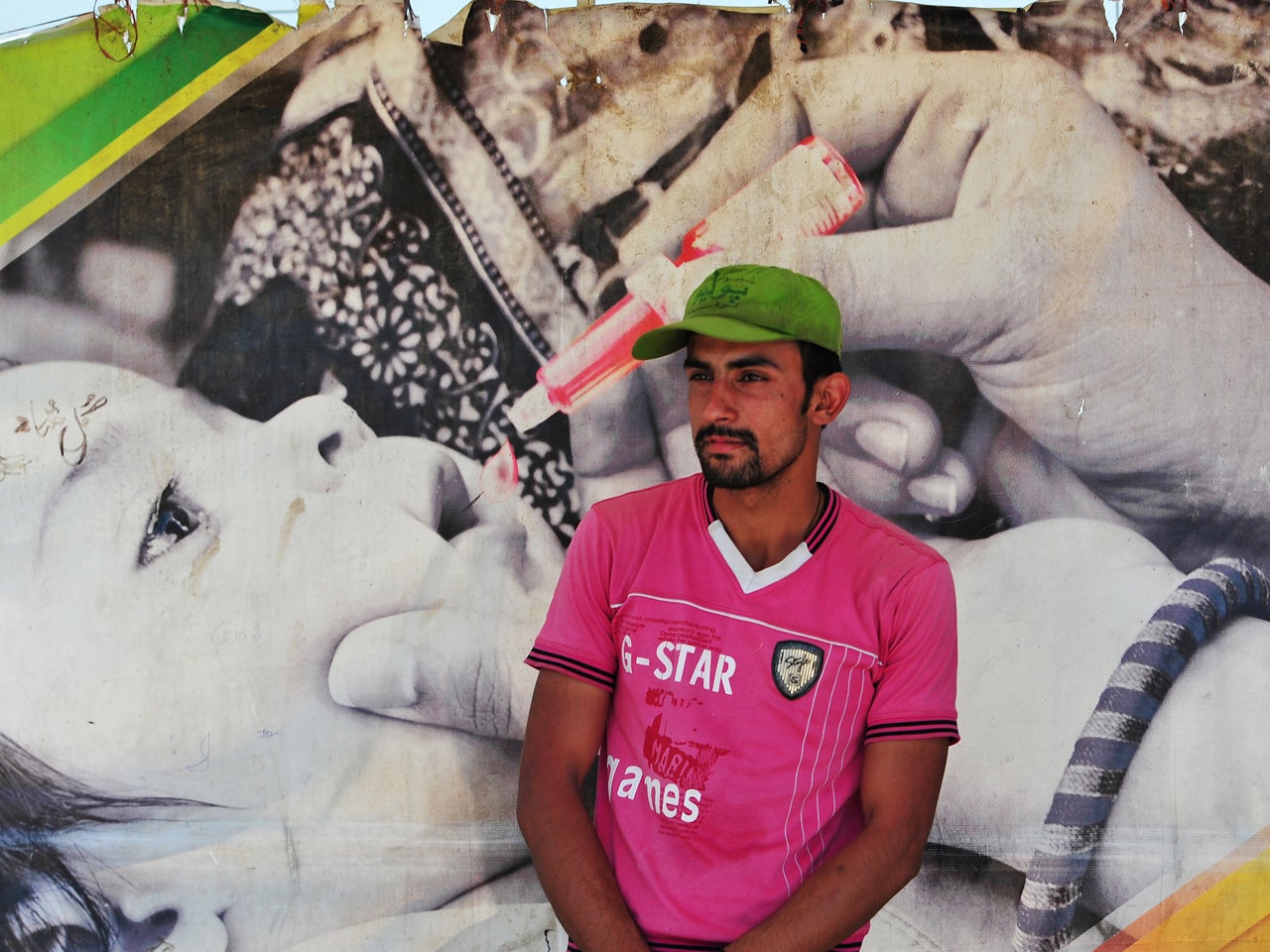 Two more anti-polio workers killed in Pakistan - CBS News