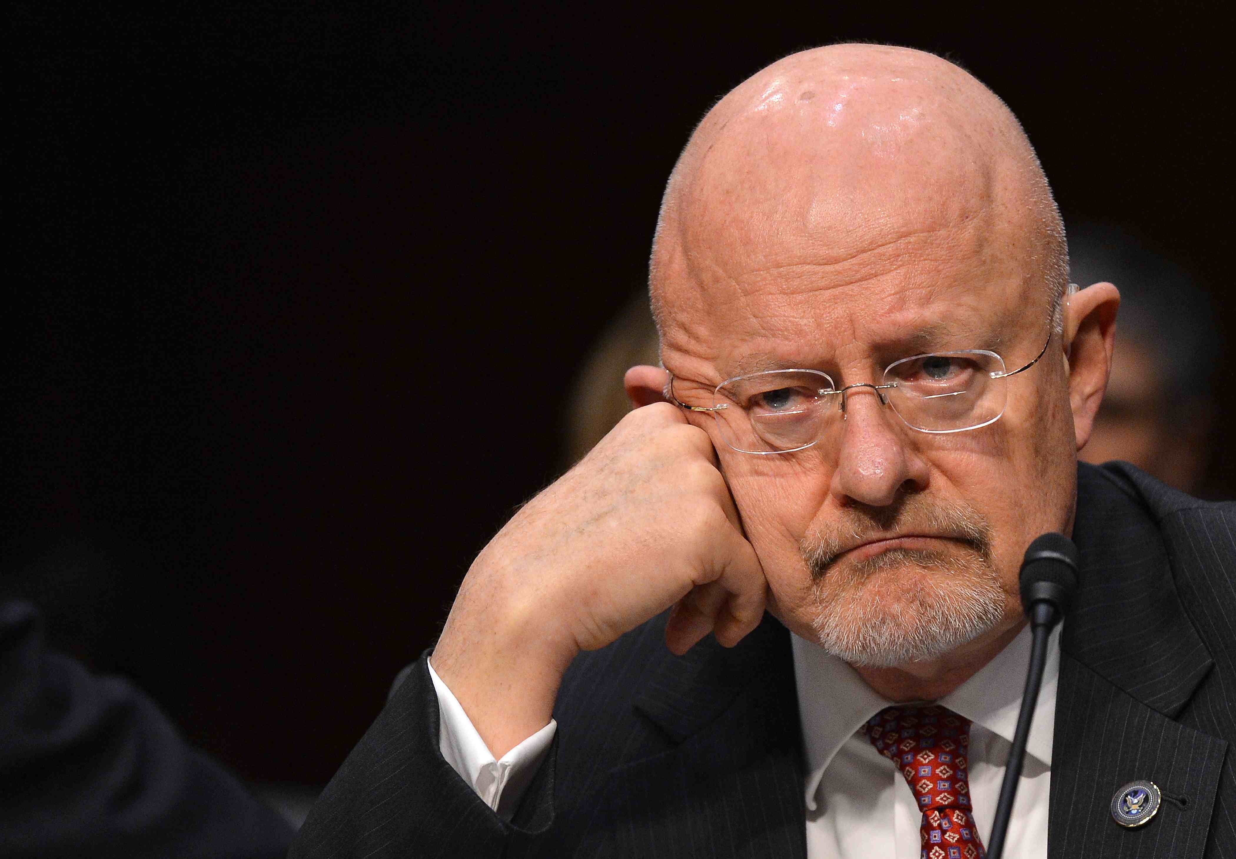 Intel chief apologizes for "erroneous" answer on NSA data - CBS News