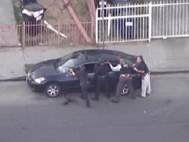 Los Angeles standoff ends after SWAT team finds suspect in cop shooting ...