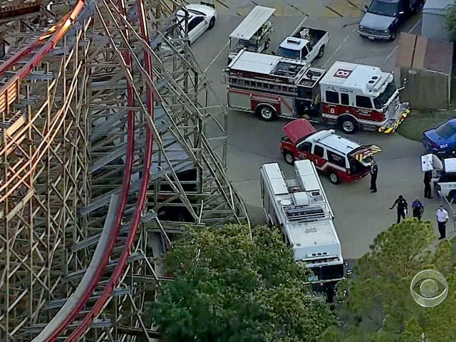 Safety procedures spotlighted in roller coaster death - CBS News