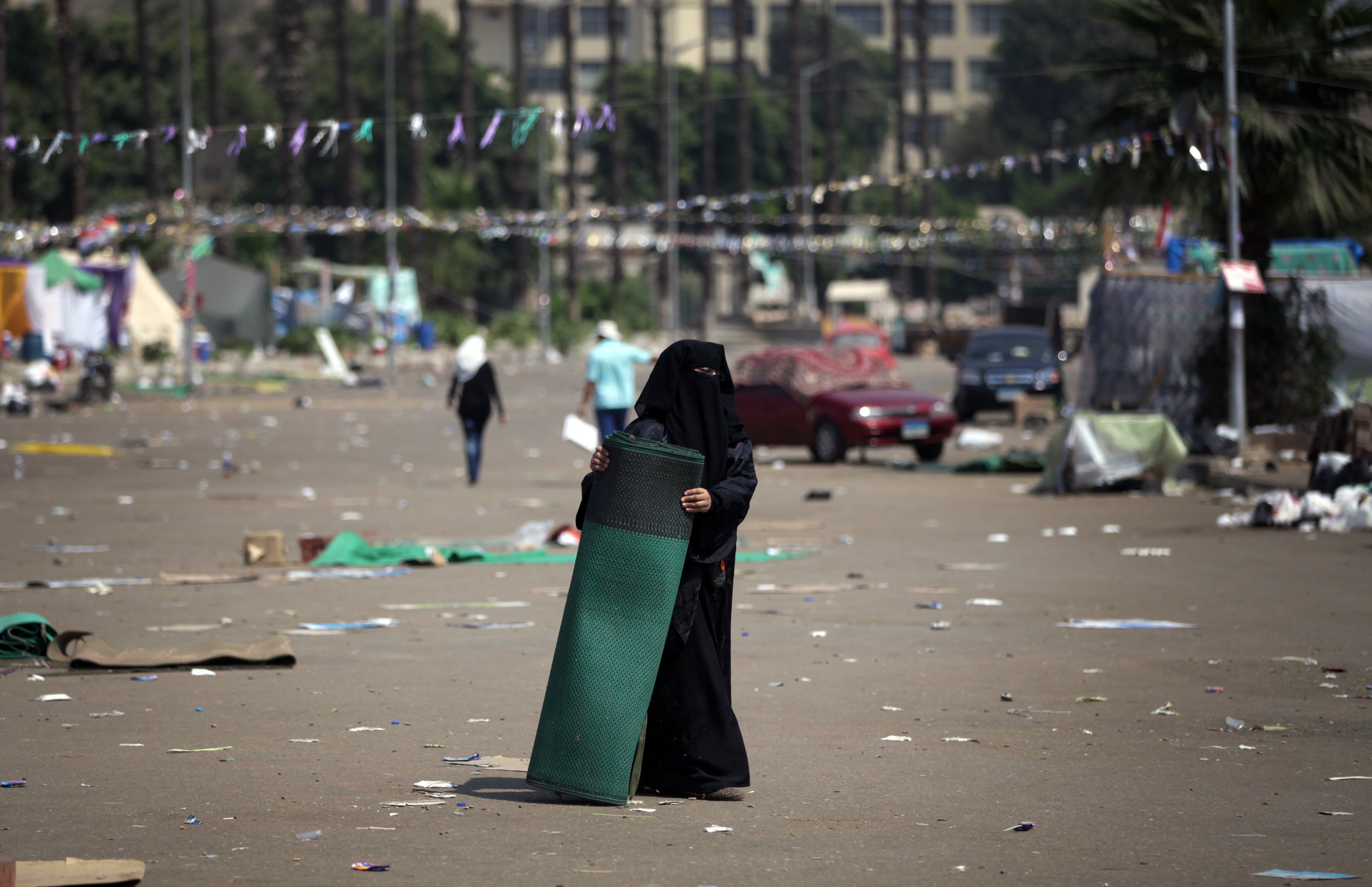 Explosion at Egypt security building wounds 19 - CBS News