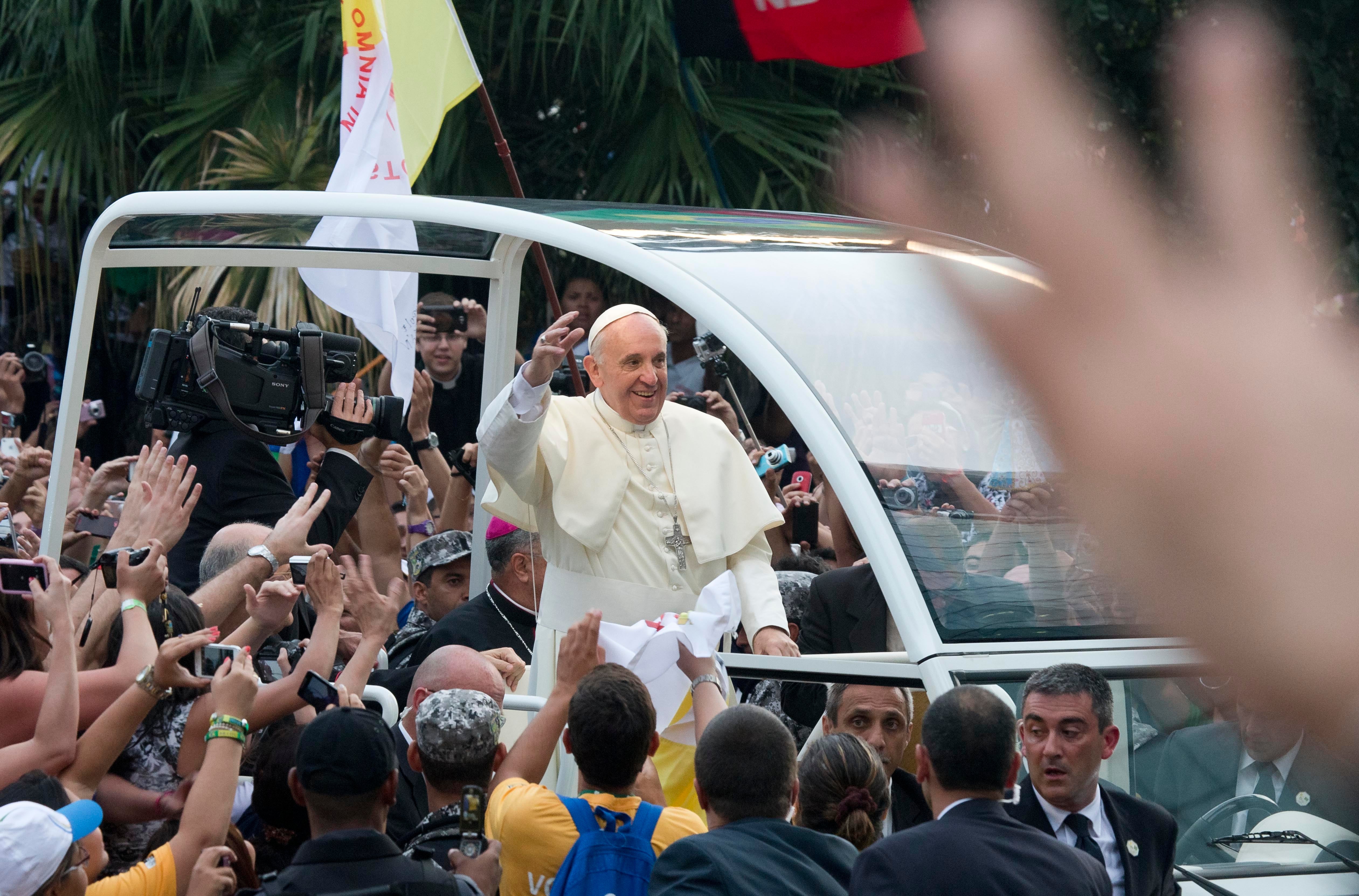 Pope has sensitive task in Brazil after protests - CBS News