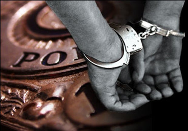 Off the Cuff: Pa. man, handcuffed, escapes from cops - CBS News